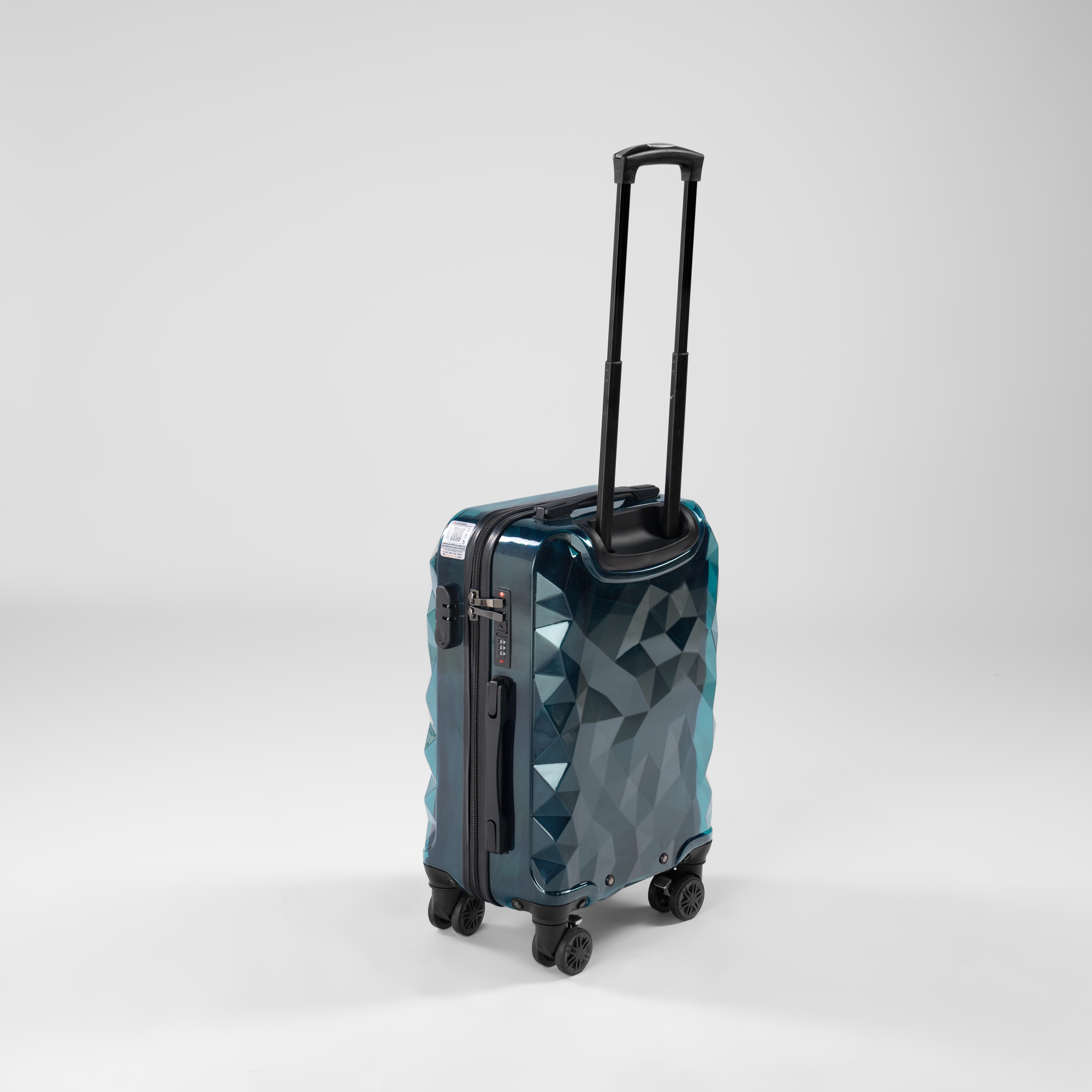 20-Inch Diamond-Inspired Luggage – Sleek & Secure for Your Travels – Hammer